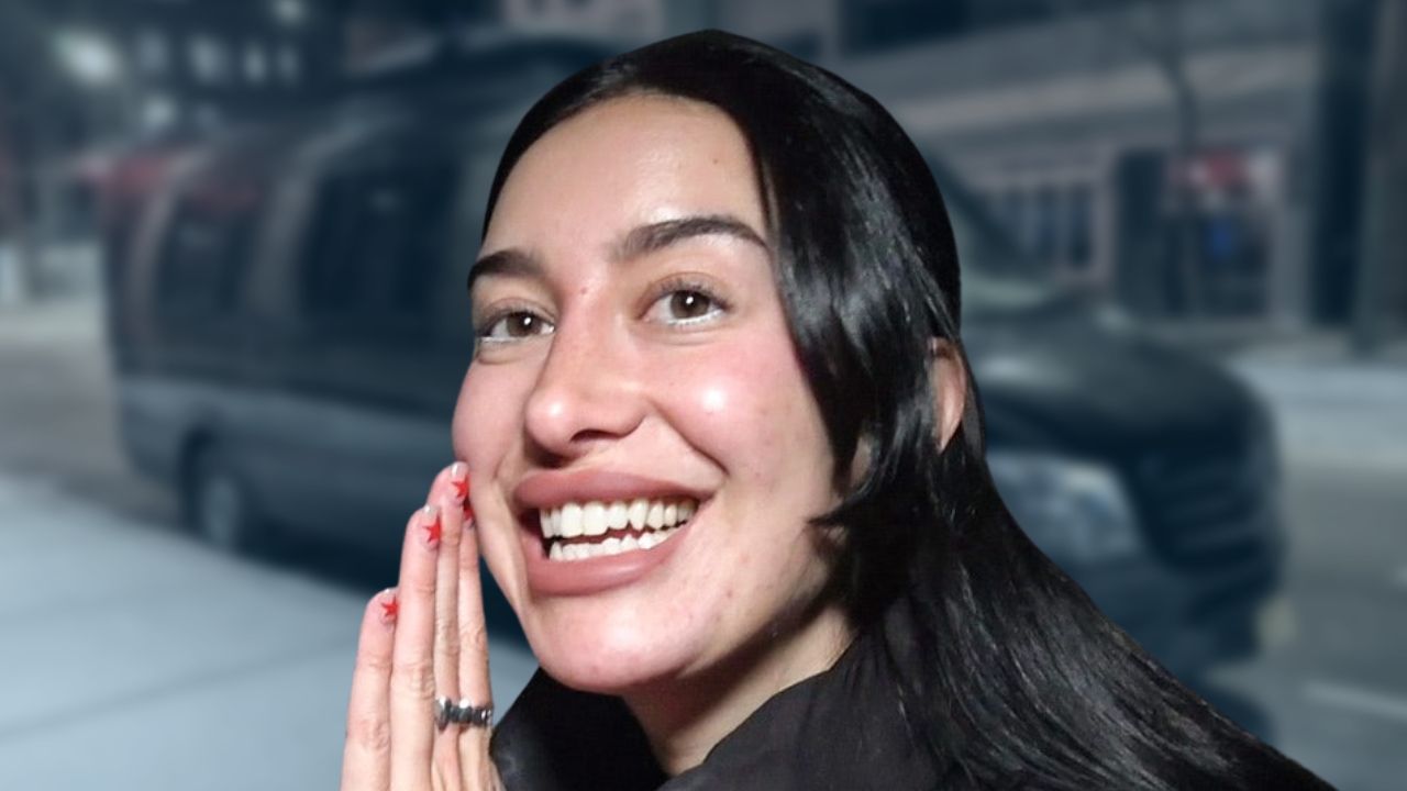 Julia Wolf - BUS INVADERS Ep. 1730 [VIDEO]