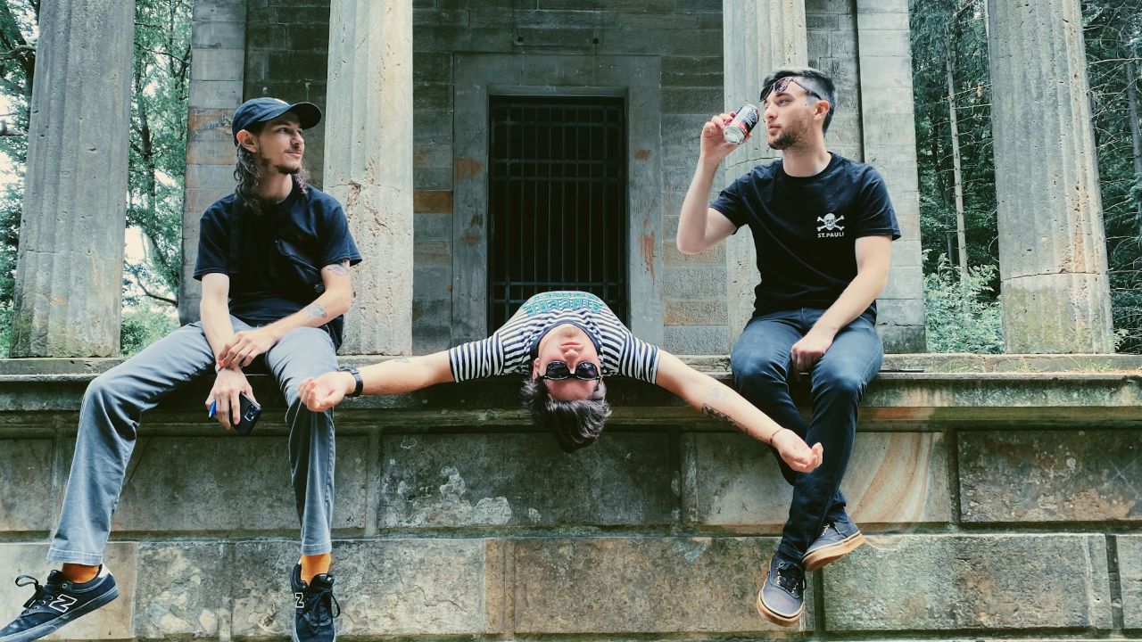 The Carolyn - CRAZY TOUR STORIES