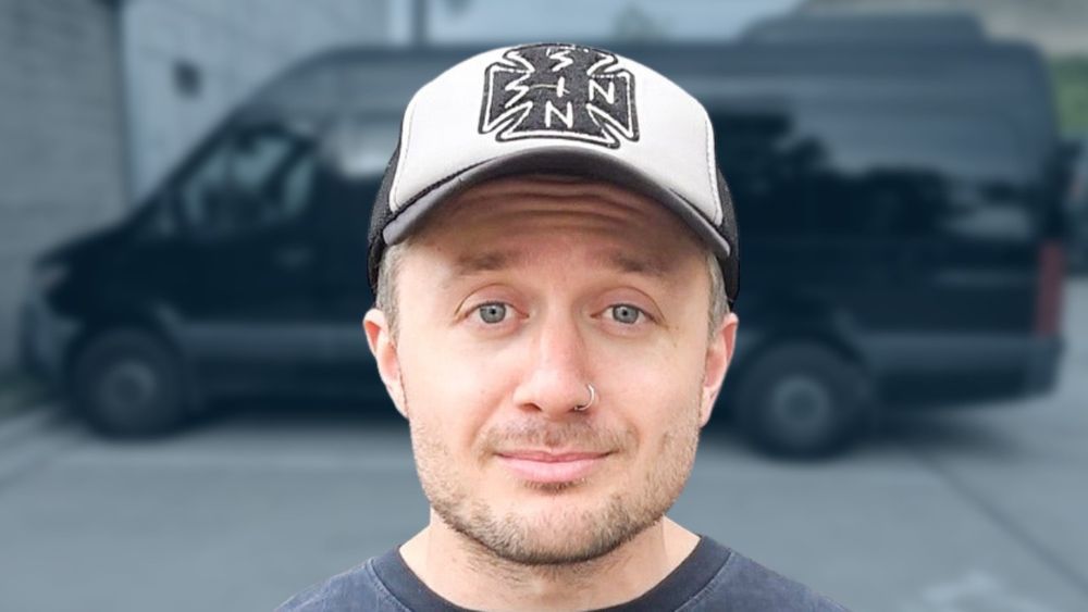 Ryan Oakes - BUS INVADERS Ep. 1775 [VIDEO]