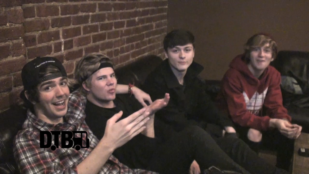 Hollywood Ending – DREAM TOUR [VIDEO] – Digital Tour Bus