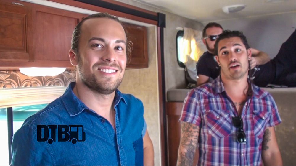 Red Sun Rising – BUS INVADERS Ep. 890 [VIDEO] – Digital Tour Bus