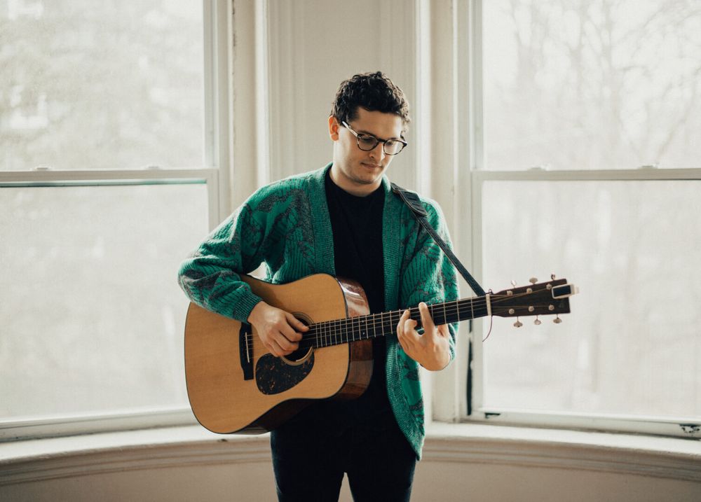 Dylan Rockoff – CRAZY TOUR STORIES – Digital Tour Bus