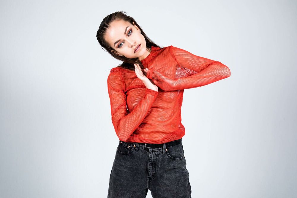 Amanda Mair – PRESHOW RITUALS – Digital Tour Bus