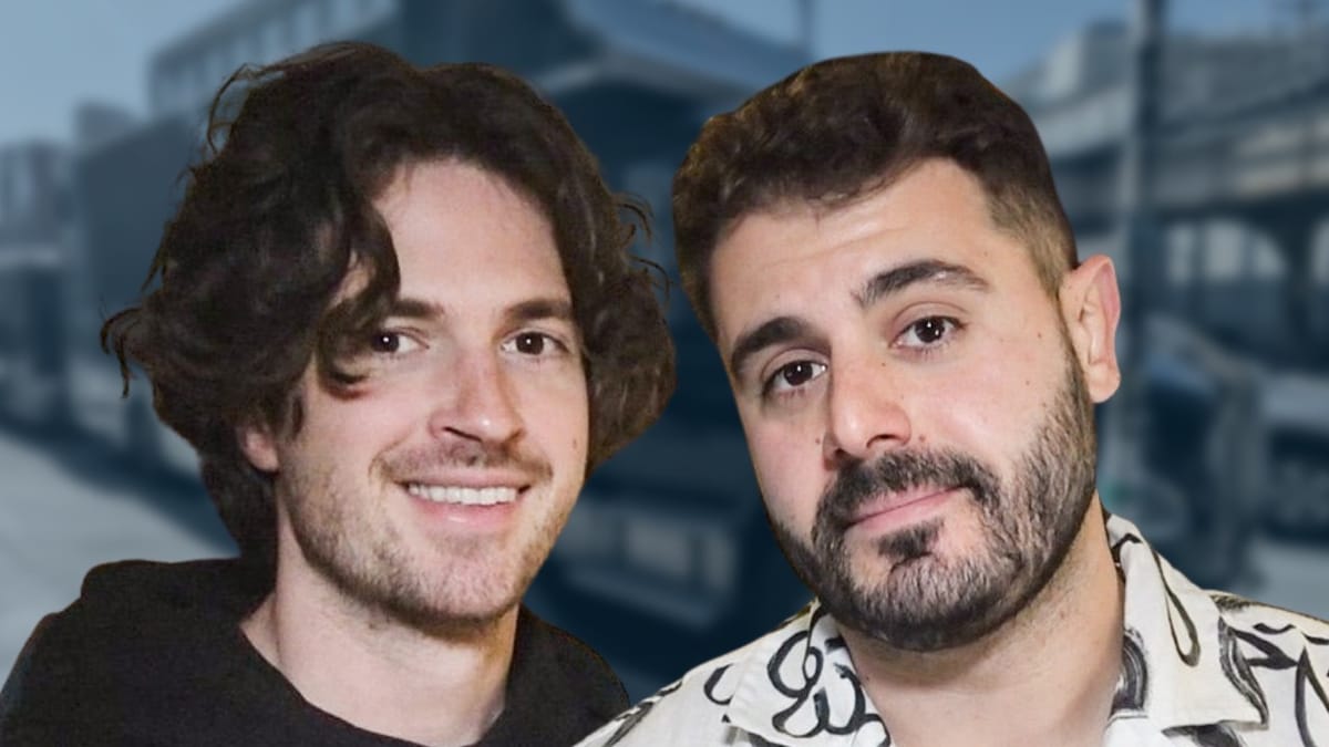 The Blue Stones - BUS INVADERS Ep. 1780 [VIDEO]