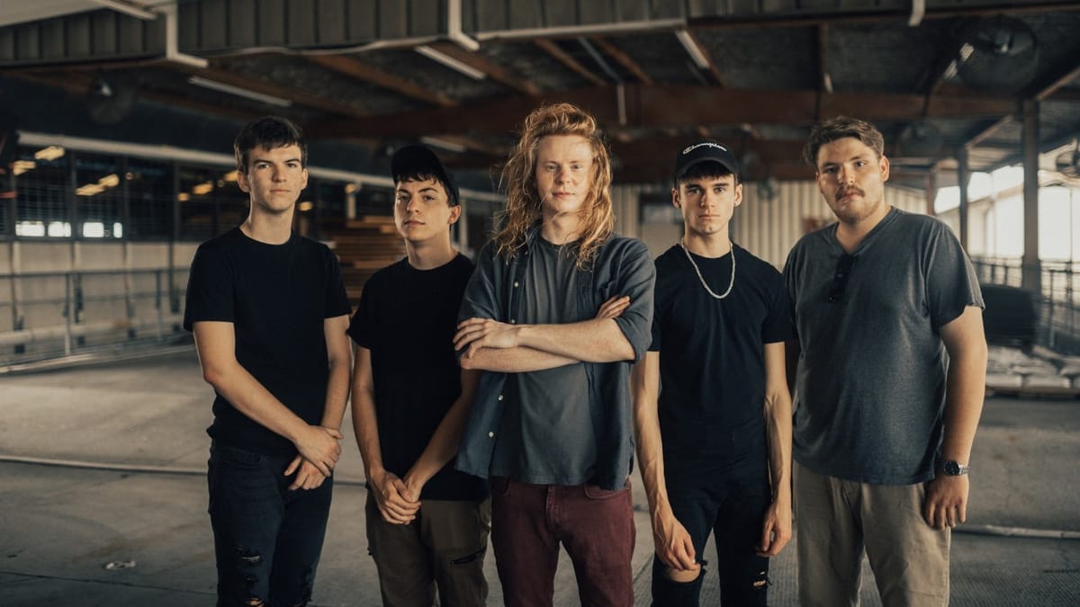 Neverless - CRAZY TOUR STORIES