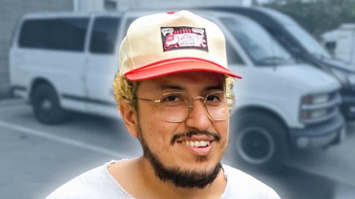 Death Lens - BUS INVADERS Ep. 1820 [VIDEO]