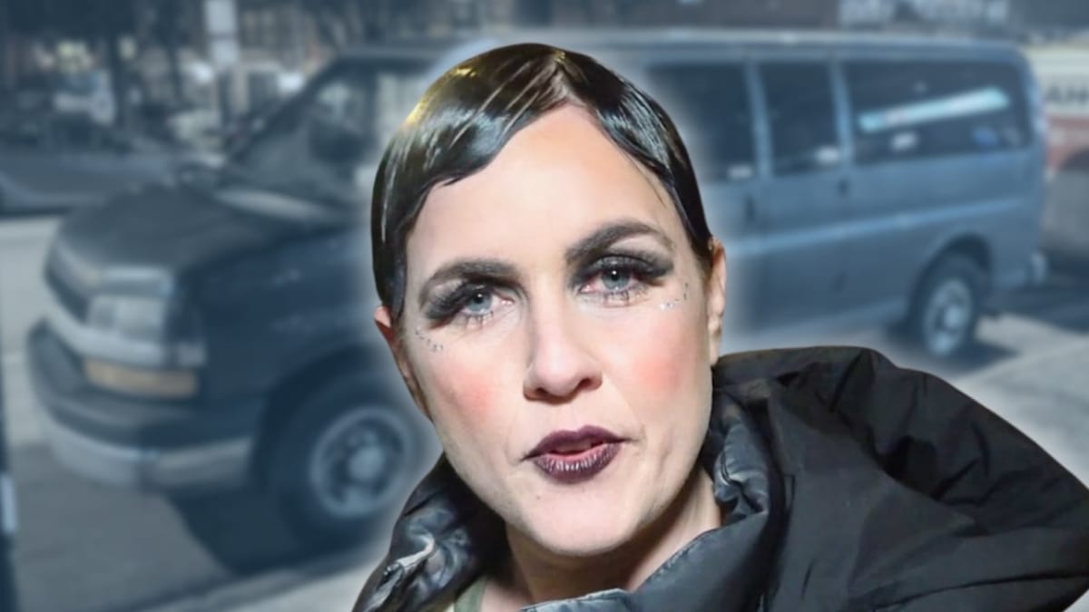 Princess Chelsea - BUS INVADERS Ep. 1884 [VIDEO]