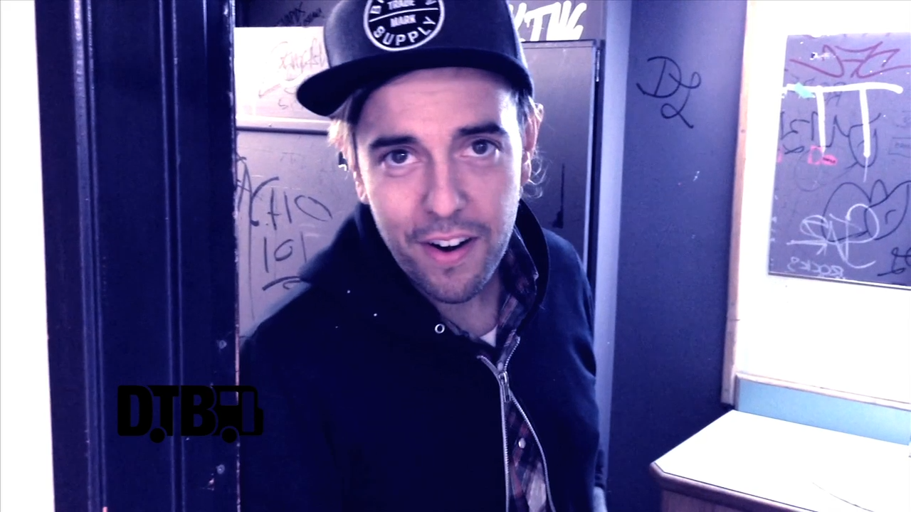 SIIINES – CRAZY TOUR STORIES [VIDEO] – Digital Tour Bus