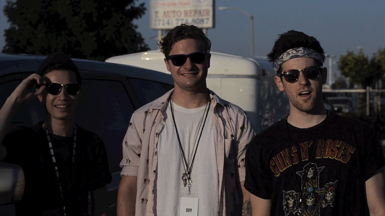 RadioDriveBy – CRAZY TOUR STORIES [VIDEO] – Digital Tour Bus