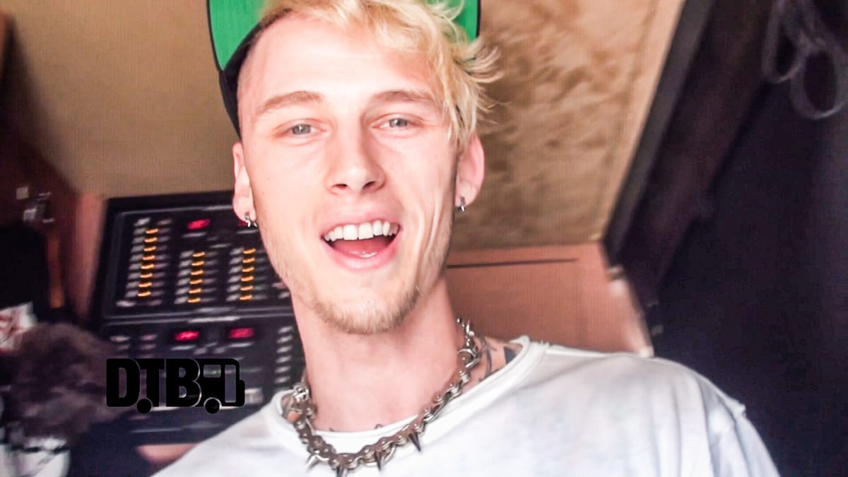 Machine Gun Kelly – BUS INVADERS Ep. 840 [VIDEO] – Digital Tour Bus