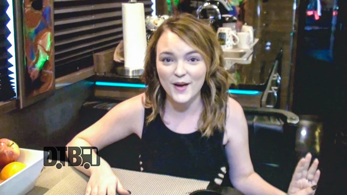 Abi Ann – TOUR TIPS (Top 5) Ep. 533 [VIDEO] – Digital Tour Bus