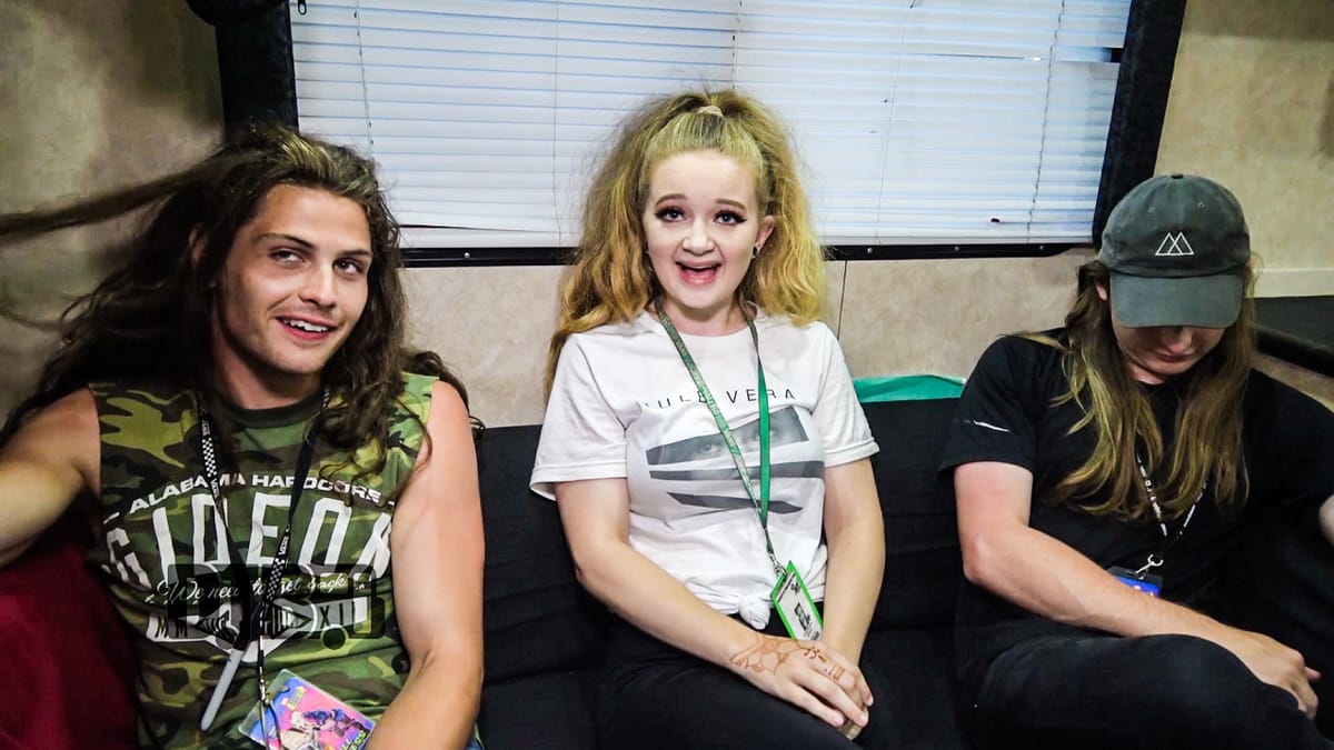 Jule Vera – TOUR PRANKS Ep. 295 [VIDEO] – Digital Tour Bus