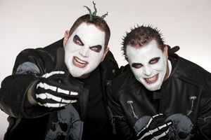 Twiztid – TOUR TIPS – Digital Tour Bus