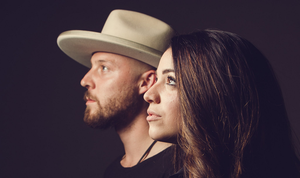 Roses & Revolutions – PRESHOW RITUALS – Digital Tour Bus