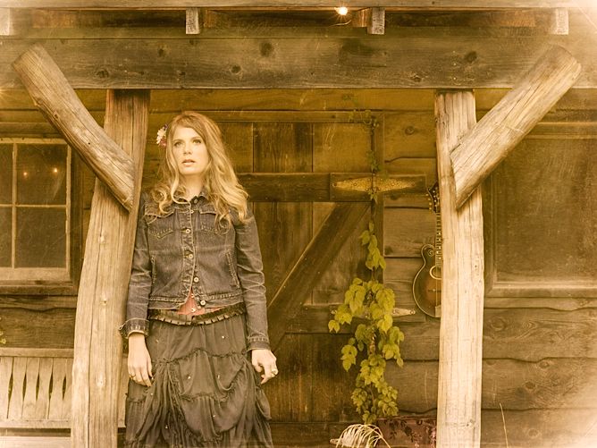 On the Road Gluten Free with Ashley Davis – HOW-TO TOUR – Digital Tour Bus