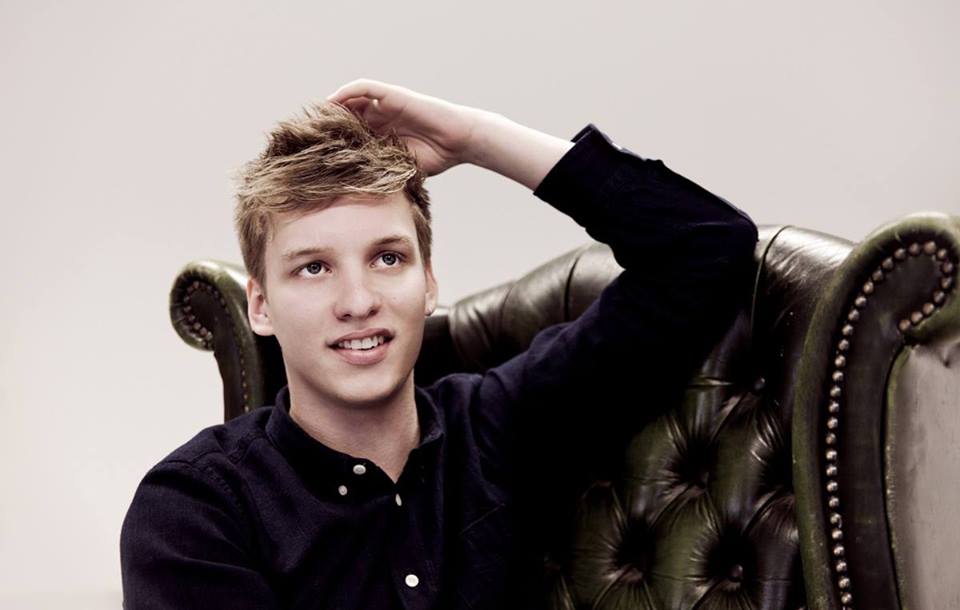 George Ezra Announces North American Spring Tour – Digital Tour Bus