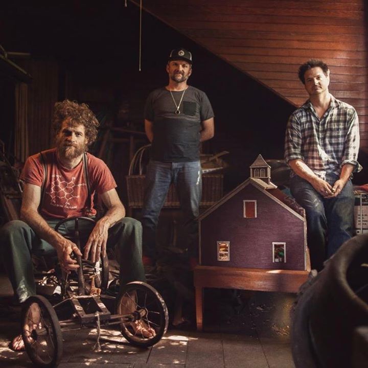 Dispatch Announces “America, Location 12 Tour” – Digital Tour Bus