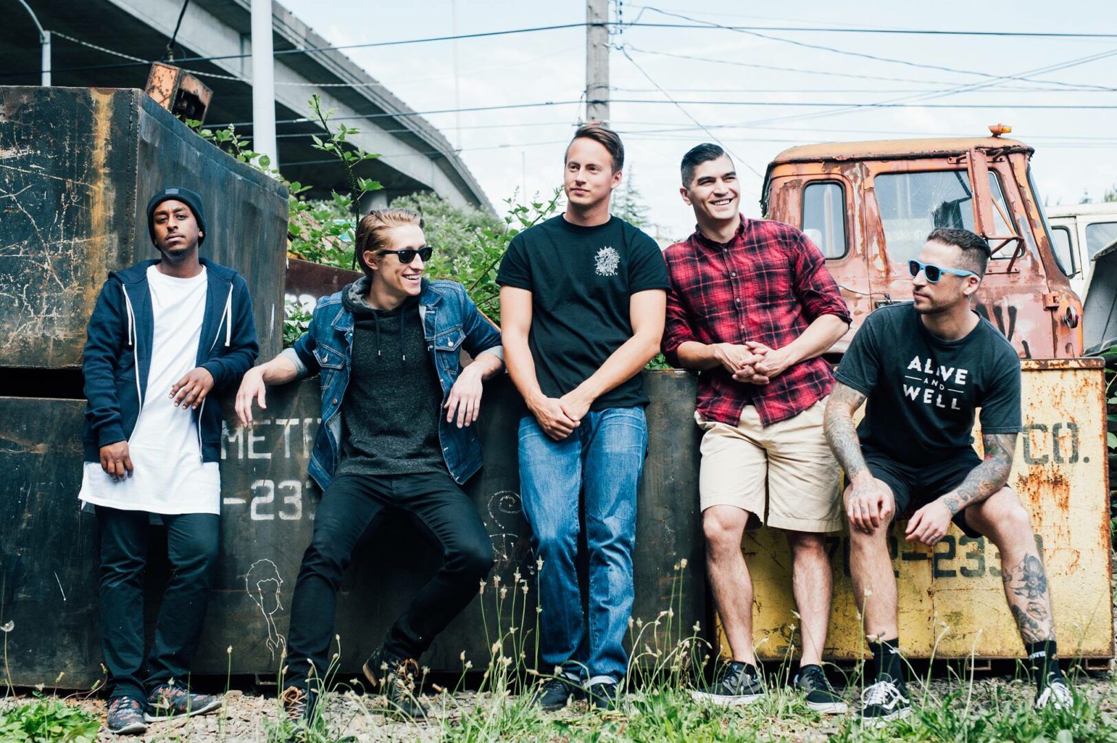 The Home Team – DREAM TOUR – Digital Tour Bus