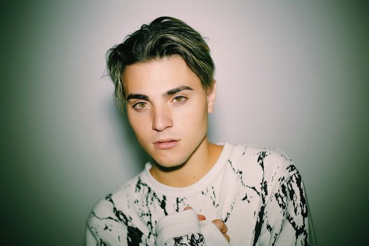 Nick Tangorra – CRAZY TOUR STORIES – Digital Tour Bus