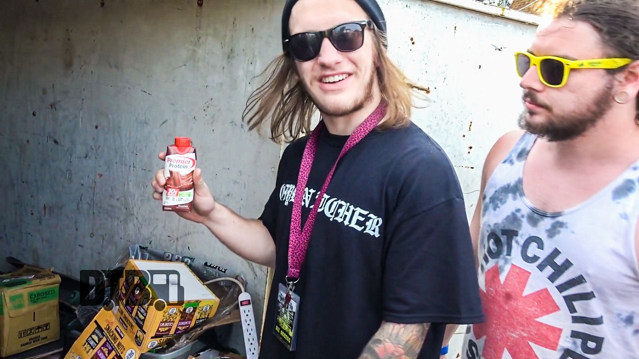 Extortionist – BUS INVADERS Ep. 1257 [VIDEO] – Digital Tour Bus