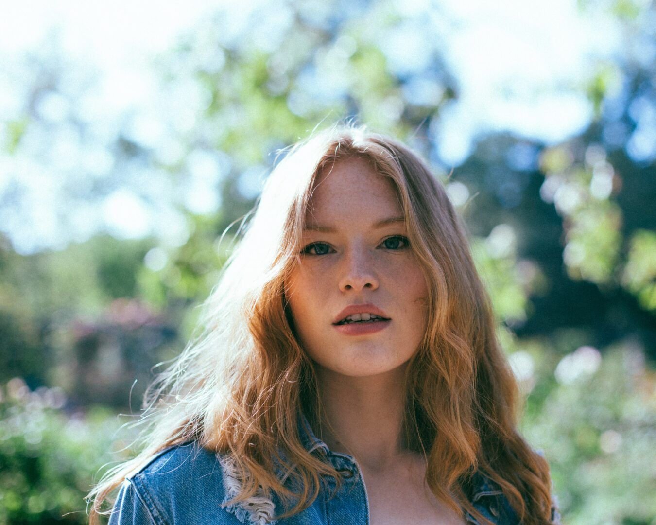 Freya Ridings – TOUR TIPS – Digital Tour Bus