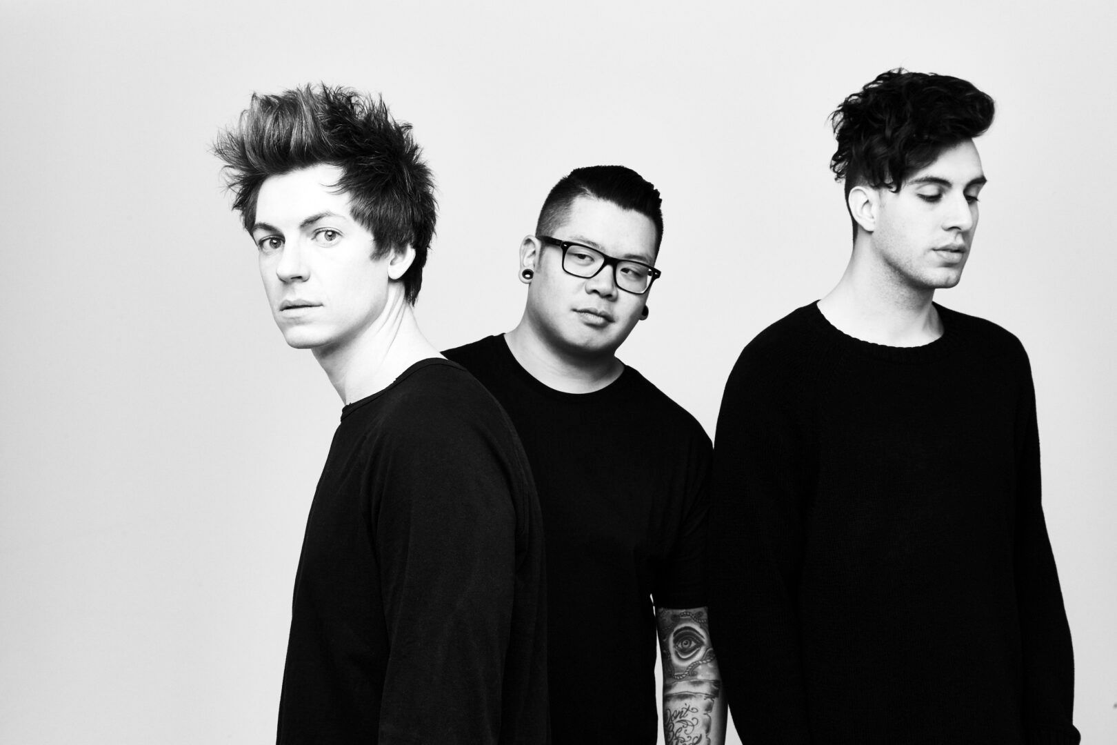 Young Rising Sons – CRAZY TOUR STORIES – Digital Tour Bus