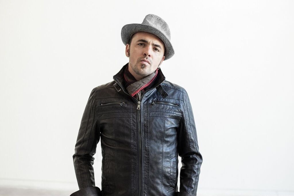 Hawksley Workman – TOUR TIPS – Digital Tour Bus
