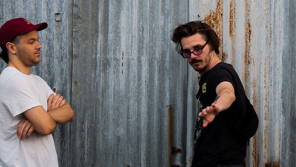 Sleepy House – CRAZY TOUR STORIES – Digital Tour Bus