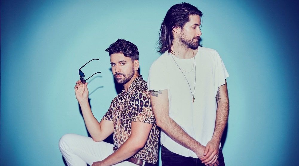 Tom Boy – CRAZY TOUR STORIES – Digital Tour Bus