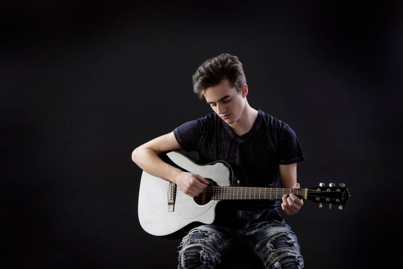 Kyle Meagher – FIRST CONCERT EVER – Digital Tour Bus