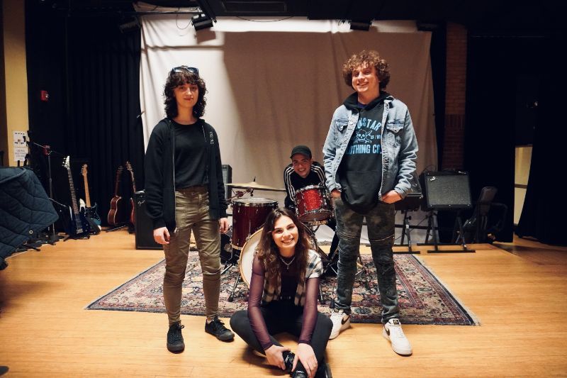 Walk On Mars – DREAM TOUR – Digital Tour Bus