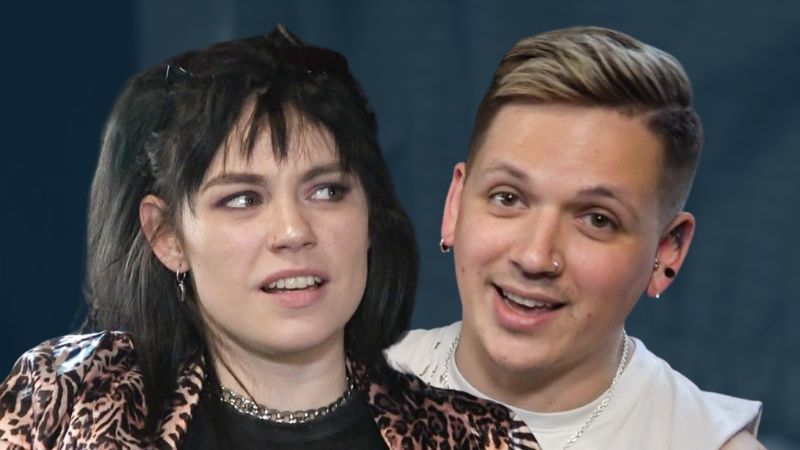 Hot Milk – FIRST CONCERT EVER Ep. 429 [VIDEO] – Digital Tour Bus