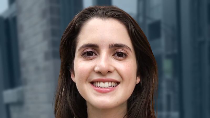 Laura Marano – FIRST CONCERT EVER Ep. 436 [VIDEO] – Digital Tour Bus